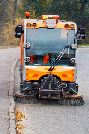 RG-8240: The Best Commercial Road Sweeper for Urban Cleaning - Rongking