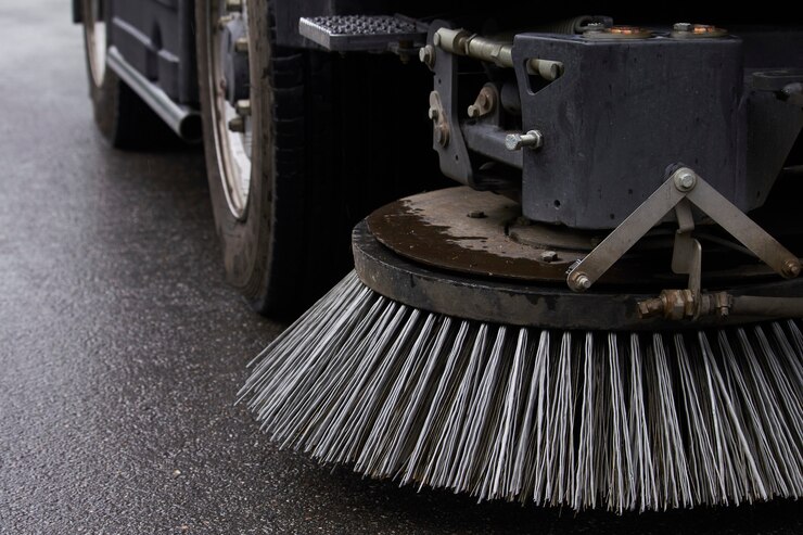 Eco-Friendly Road Sweeping with the Solar Lithium-Ion Sweeper RG ...