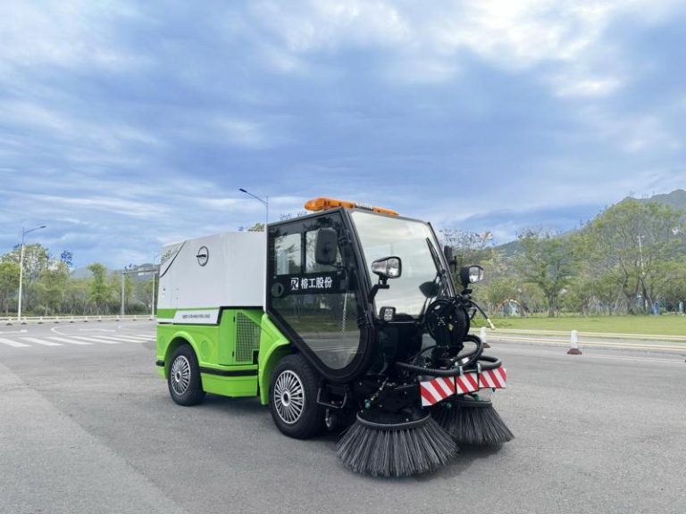 How does the Functions of Multimedia electric sweepers differ from ...