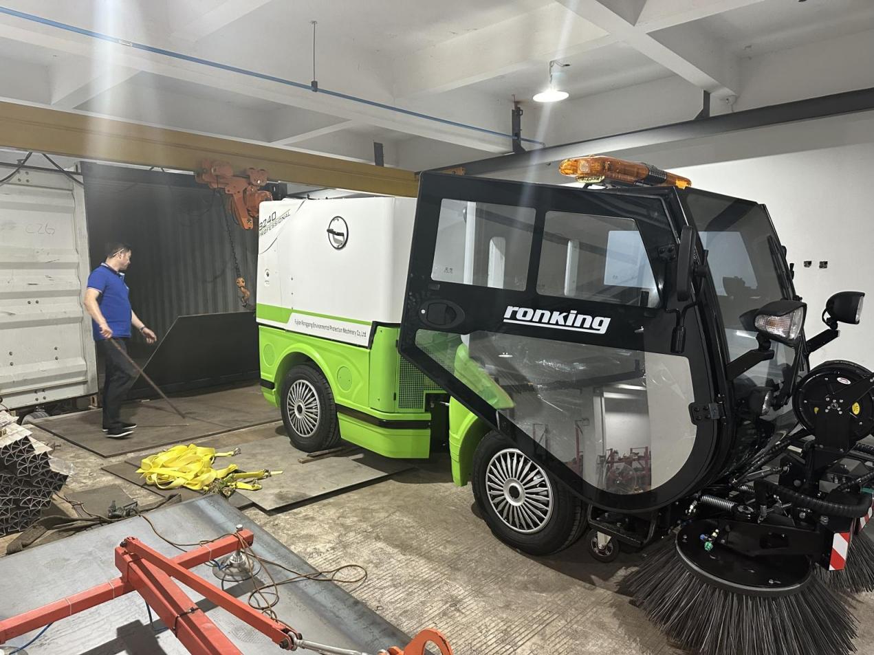 Choosing the Best Sidewalk Sweepers: A Guide for Your Needs
